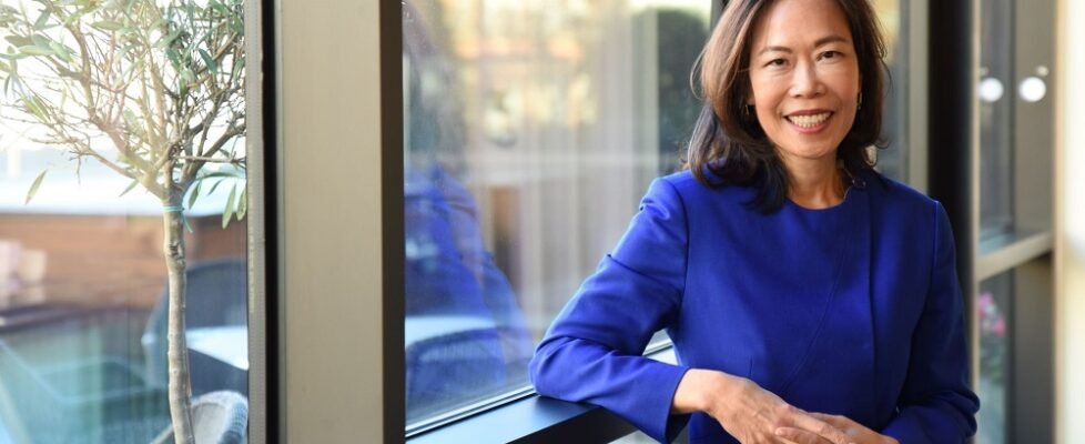 ジューン・フェリックスが、RELX（以前はReed Elsevier）の年次総会（AGM）で再選されました。 - 海外FX